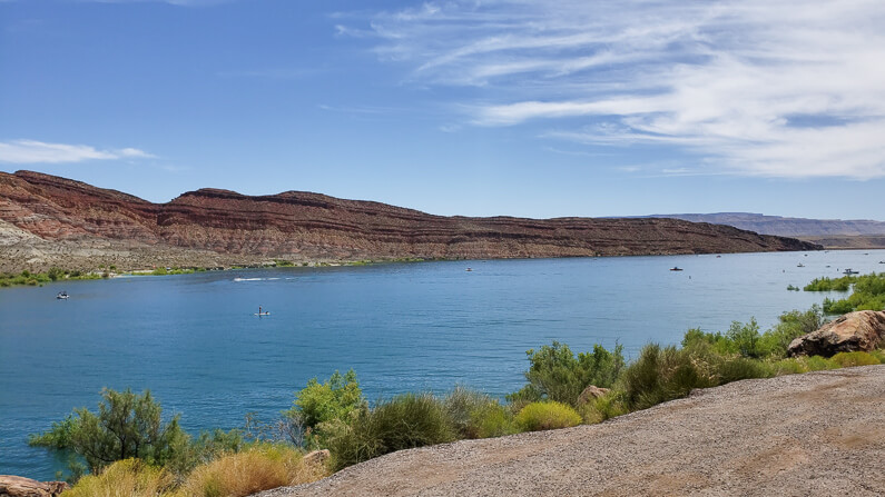 Hike To Dinosaur Tracks In Utah | Little Birdie Travel