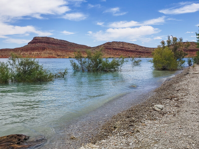 Hike To Dinosaur Tracks In Utah | Little Birdie Travel